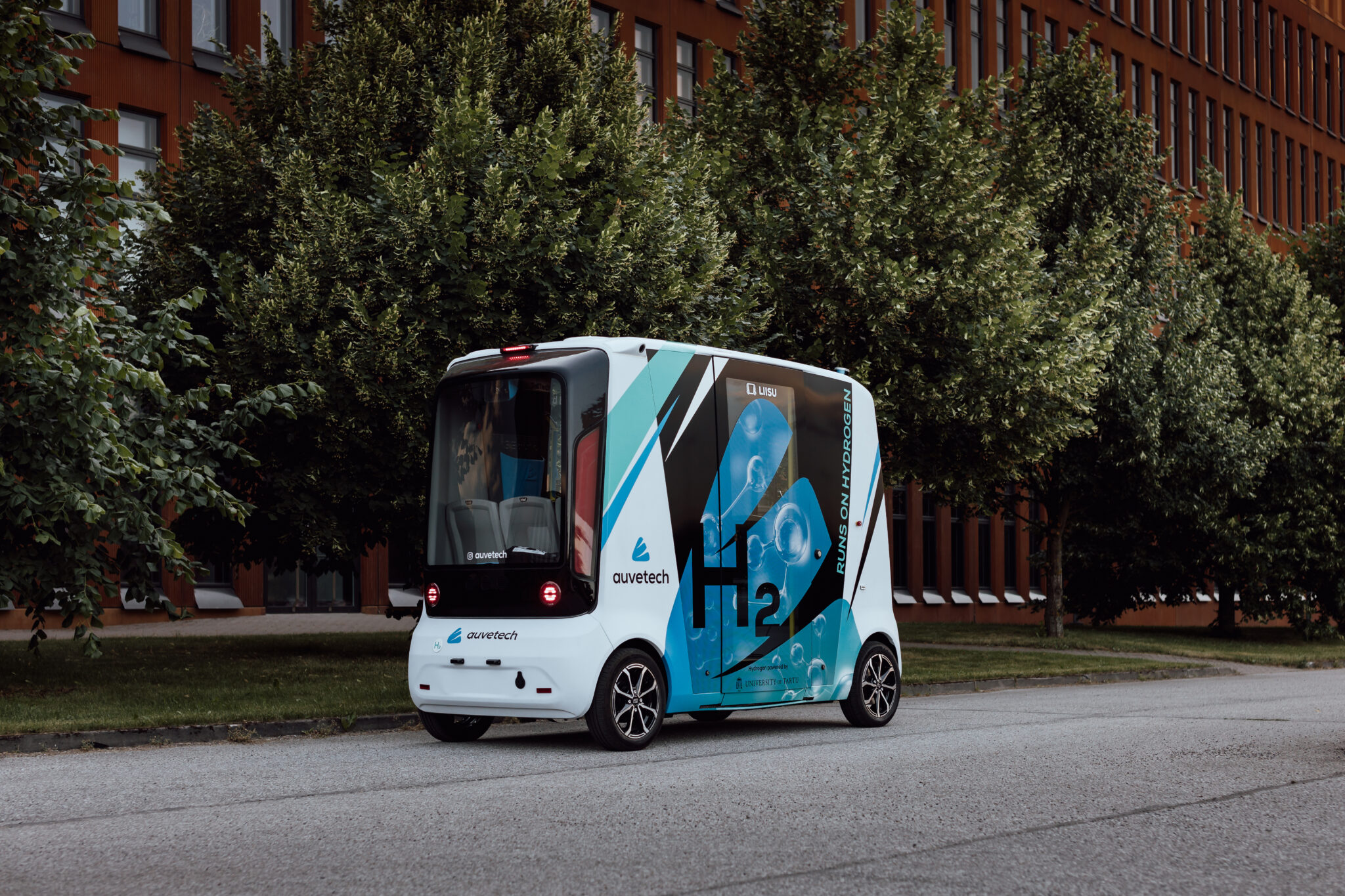 Why Europe is ahead in autonomous shuttles - Self Driving Cars 360